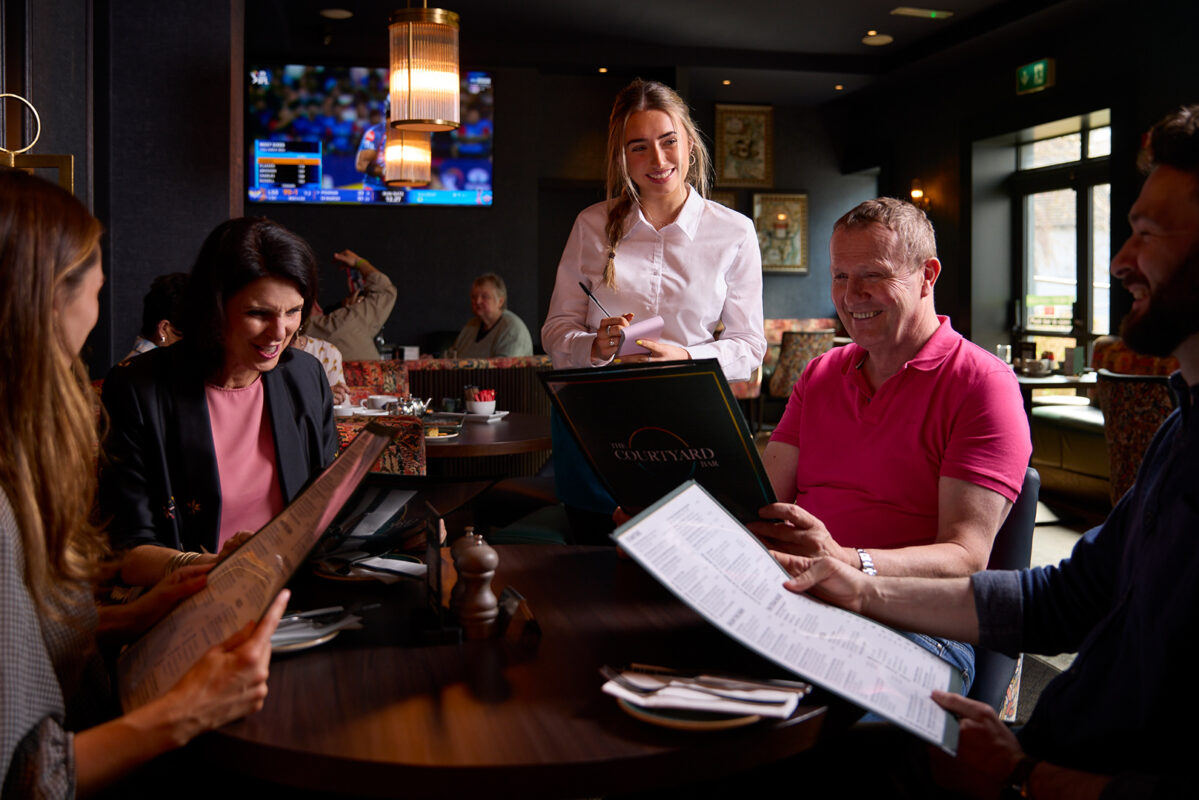 Dining | Bar & Restaurant In Wexford Town | Newtown Park Hotel